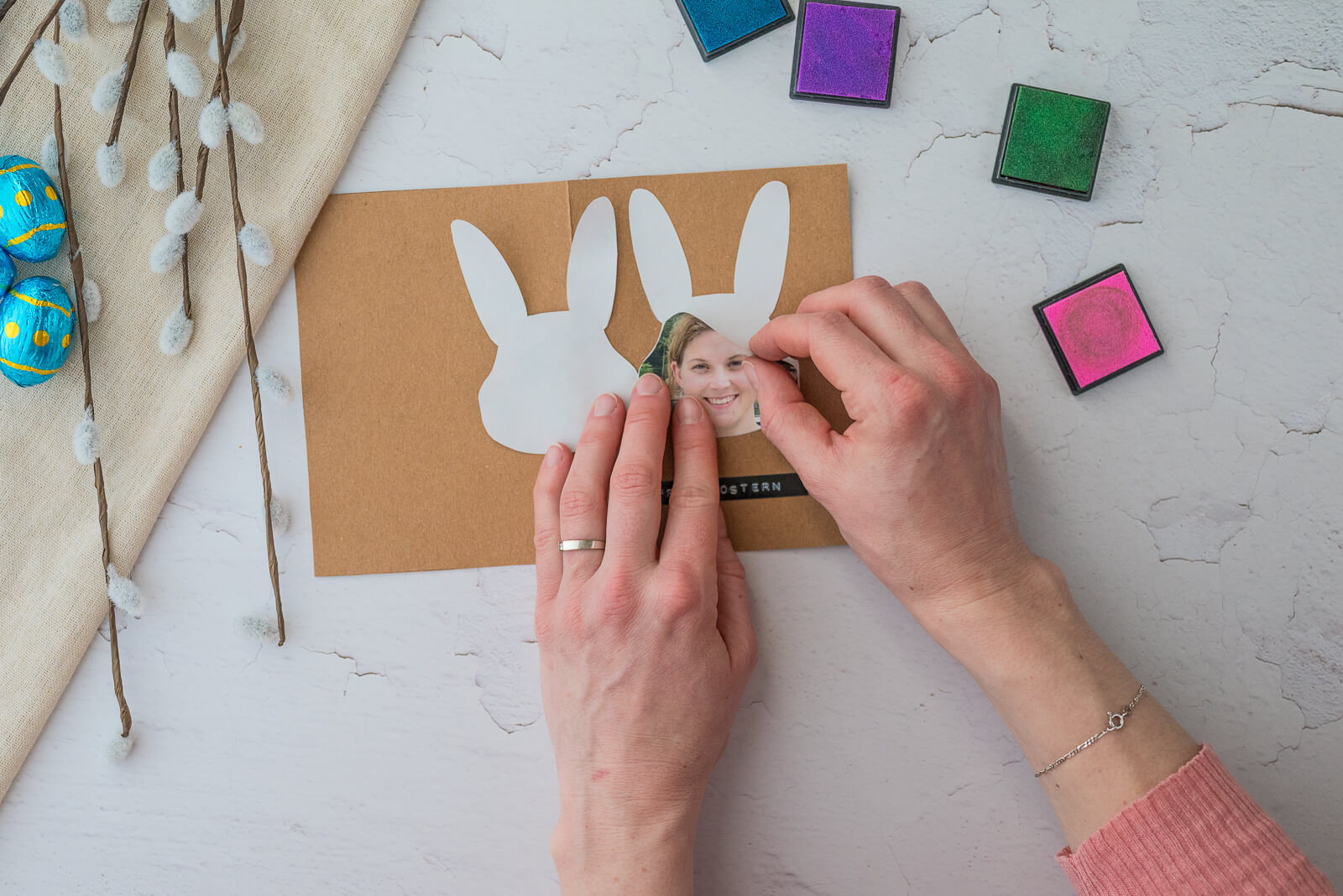 Osterkarte basteln mit Kindern: Schritt-für-Schritt Anleitung